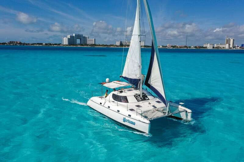 Cancun: Half Day Private Catamaran with Snorkeling. 25 guest - Key Points