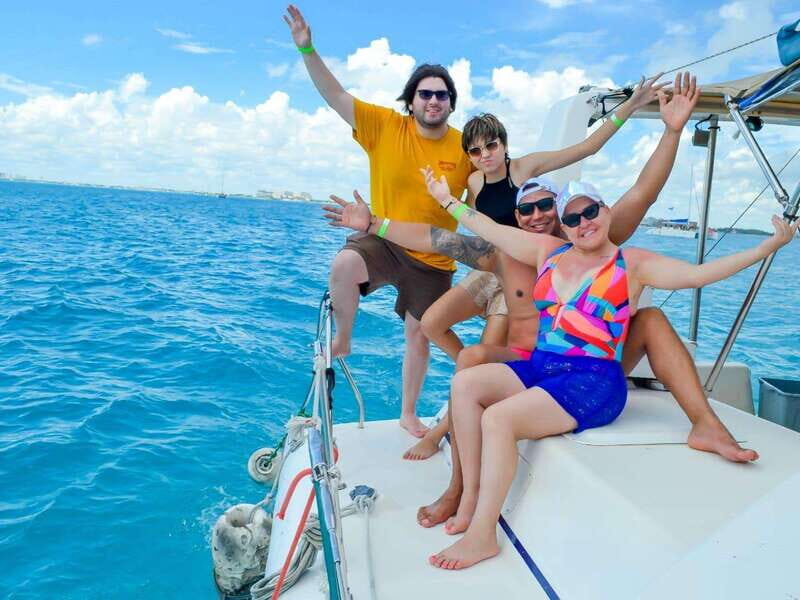 Cancun: Isla Mujeres Catamaran Tour with Open Bar of Drinks - Cancun: Isla Mujeres Catamaran Tour with Open Bar of Drinks – An In-Depth Review