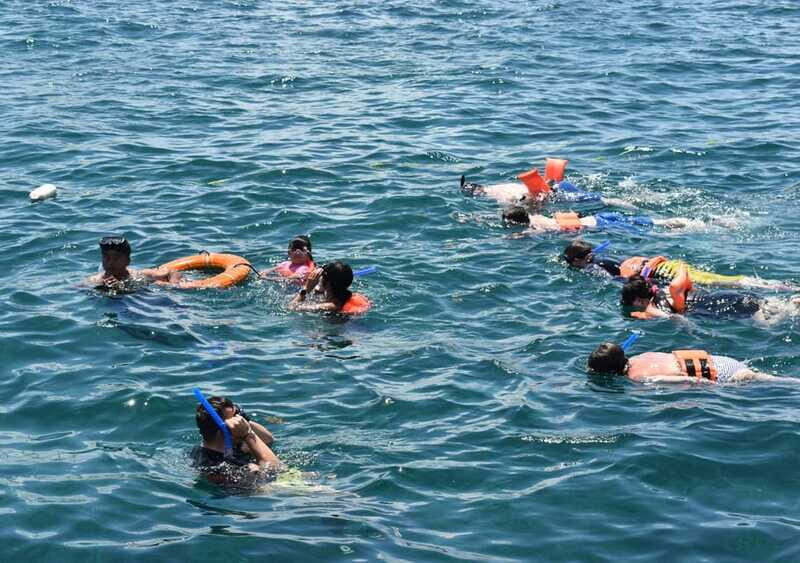 Cancun: Isla Mujeres Only Adults Catamaran, drinks & snorkel - Who Will Love This Tour?