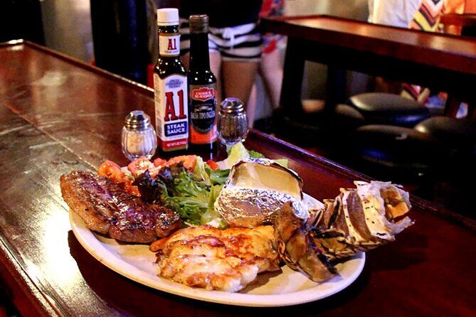 Cancun Pirate Ship Adventure : Dinner & Show at Sea 2 for 1 Deal - Key Points