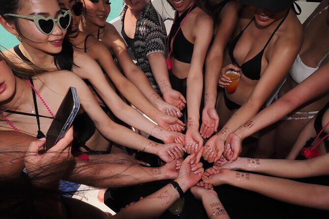 Cancun Private Catamaran to Isla Mujeres with Buffet & Open Bar - FAQ