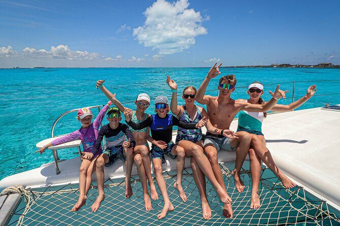 Cancún Private Catamaran with Snorkel and Open Bar - Key Points