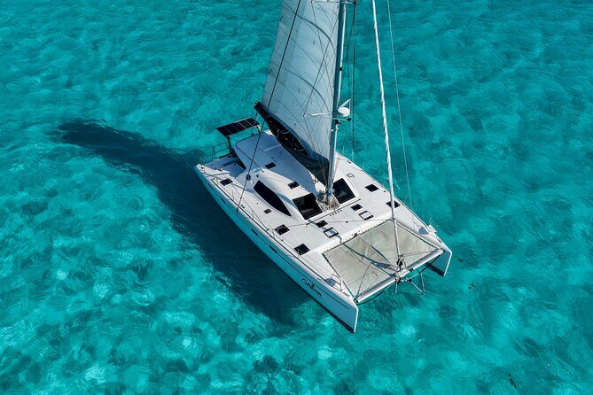 Cancún Private Catamaran with Snorkel and Open Bar - Who Is This Tour Best For?