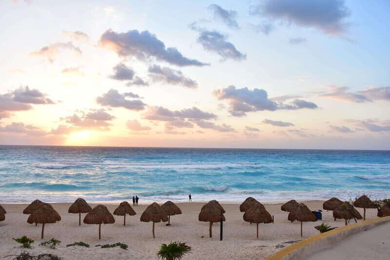 Cancun: Van Tour - City Adventure around the Best Stops - Key Points