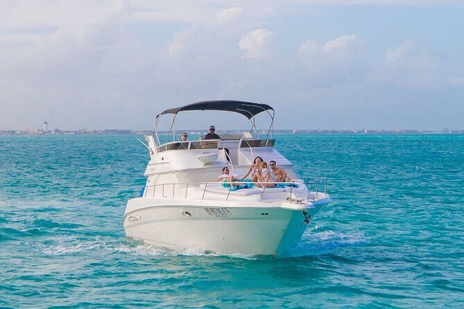 Cancún Yacht Rental SeaRay 46ft 25P13 - FAQ