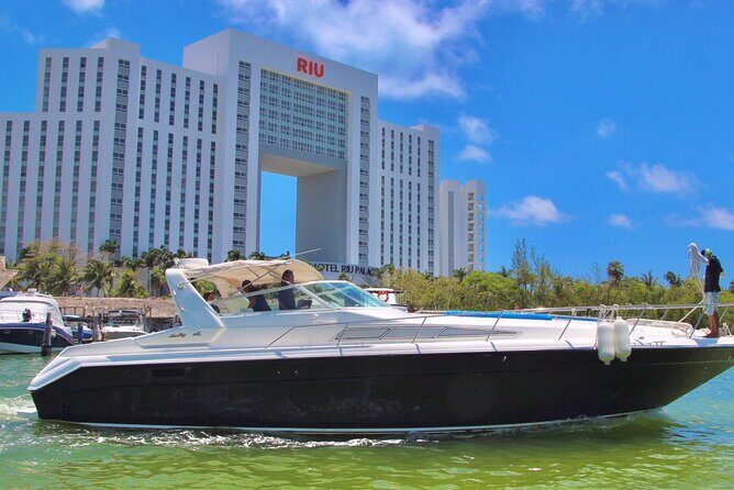 Cancun yachts rental BEATIFUL YACHT 46FT, 15 PAX MAX 25P6 - Key Points