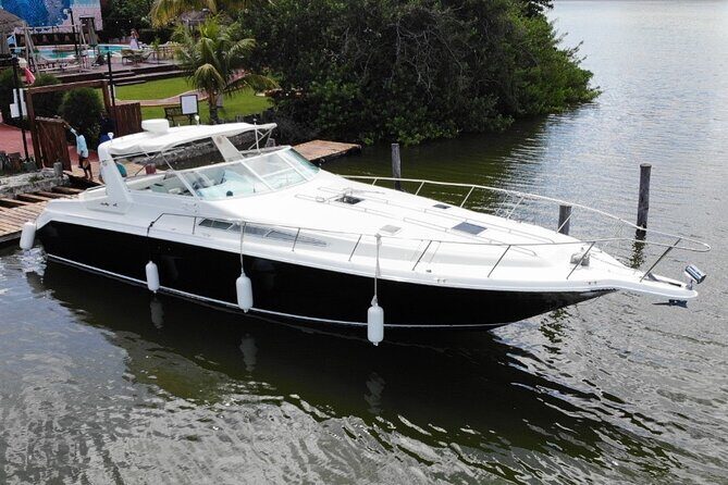 Cancun yachts rental BEATIFUL YACHT 46FT, 15 PAX MAX 25P6 - Authentic Traveller Insights