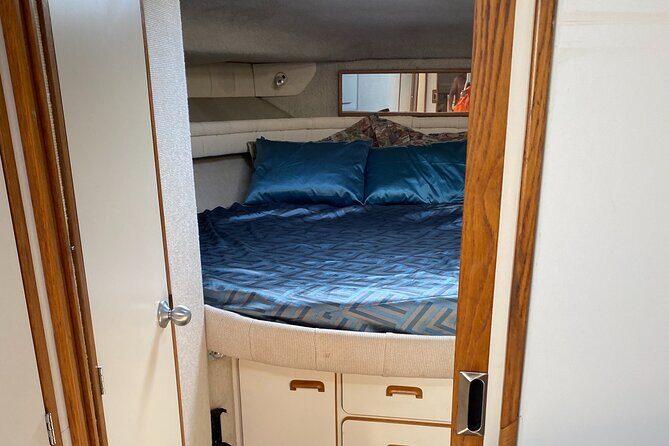 Cancun yachts rental BEATIFUL YACHT 46FT, 15 PAX MAX 25P6 - Why This Yacht Experience Offers Great Value