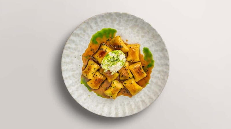 Candlelight dinner for two  Italian night in Berlin - Key Points