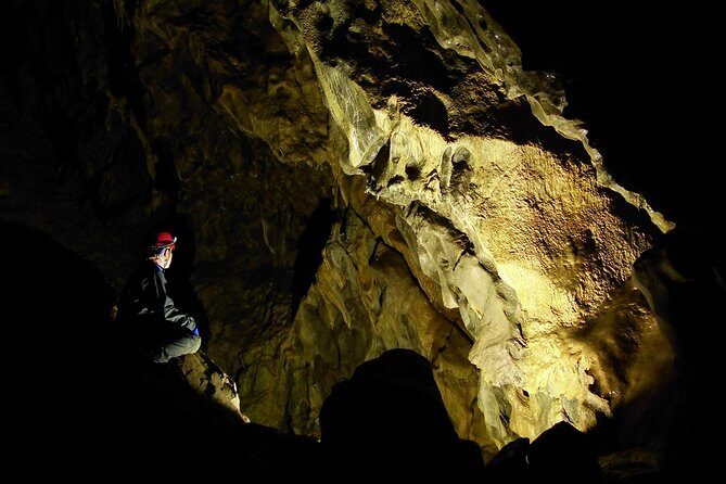 Canmore Caving Explorer Tour - Key Points:  