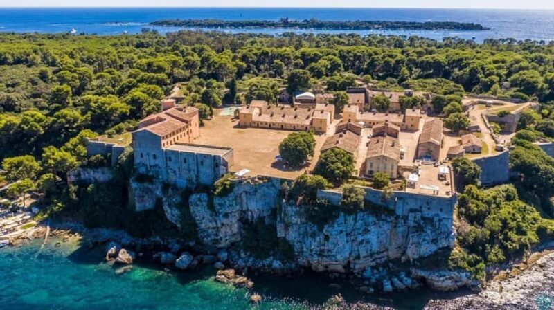 Cannes: Boat trip without a license to the Lerins Islands - The Experience and Atmosphere