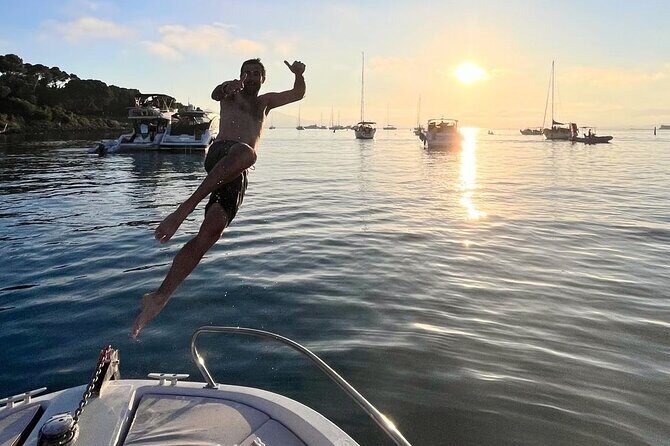Cannes Relaxation evening in the Lerins Islands Private boat - Key Points