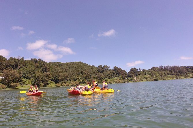 Canoeing at Furnas Lake - FAQs