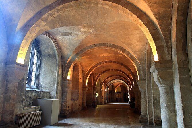 Canterbury Cathedral, Dover Castle & White Cliffs Guided Day Tour from London - Who Should Consider This Tour?