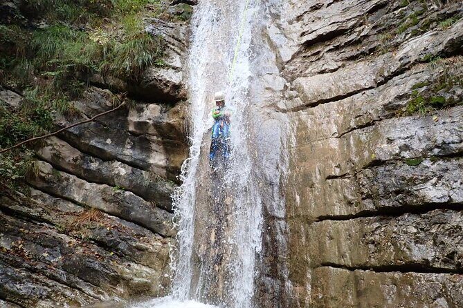 Canyoning "Gumpenfever" - beginner Canyoningtour for everyone - Key Points