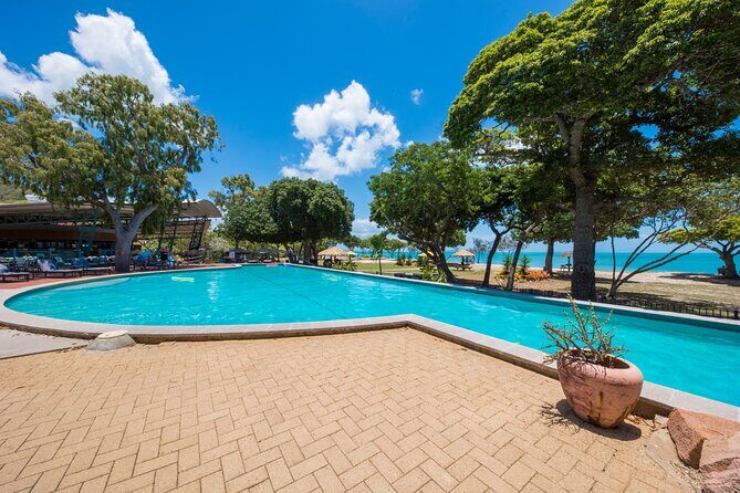 Cape Gloucester Getaway -2 Hour Helicopter & Resort Visit - An Overview of the Experience