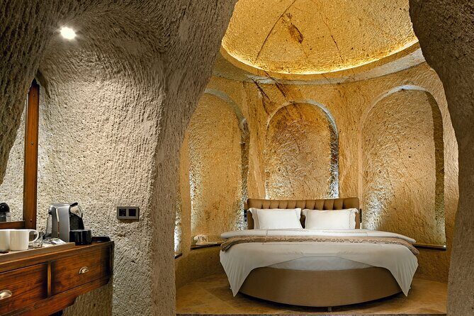 Cappadocia 1 Night 2 Days Tour from Istanbul by Plane and Balloon Ride - Transportation and Overall Logistics