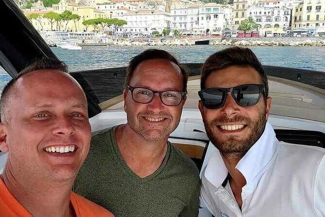 Capri & Amalfi Coast Tour from Sorrento with a Protagon 25'' - Key Points
