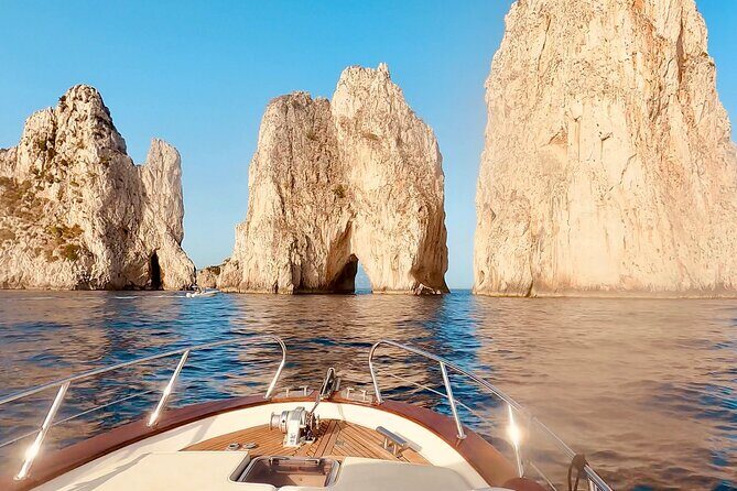 Capri by Boat private Comfortable tour - Introduction: An Ideal Way to See Capri by Water