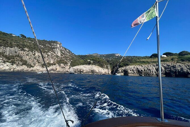 Capri by Boat private Comfortable tour - FAQ