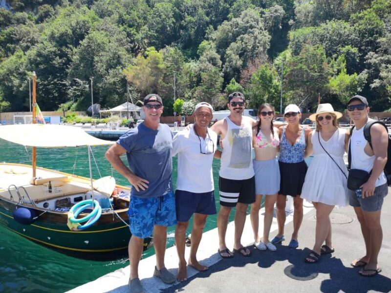 Capri: Island and Grottos Boat Cruise with Snacks and Drinks - FAQ