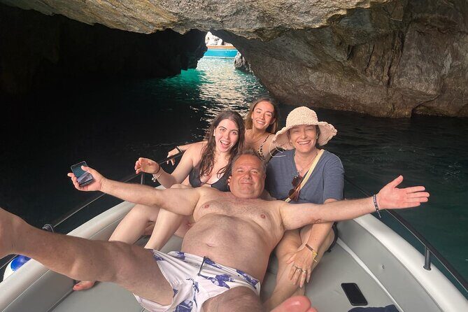 Capri Island Private Boat Tour with Skipper - FAQ