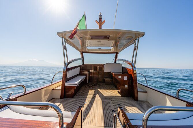 Capri Island Private Luxury Boat  Exclusive Scenic Day Tour - An In-Depth Look at the Experience