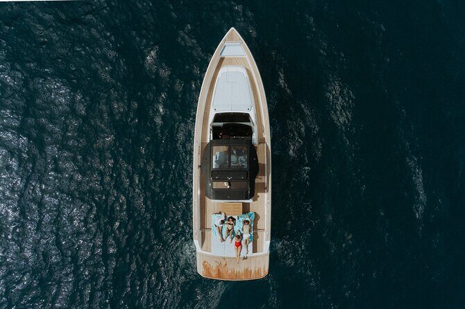 Capri Luxury Private Boat Tour from Capri or Napoli - An In-Depth Look at the Capri Luxury Private Boat Tour