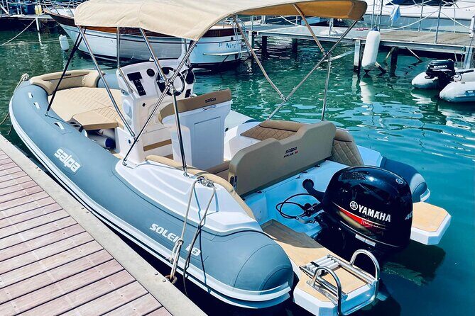 Capri Positano Amalfi with License-Free Boat from Sorrento - FAQs