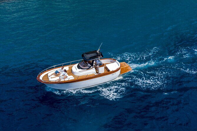 Capri private boat tour - The Boat & Crew: Comfort, Knowledge, and Charm