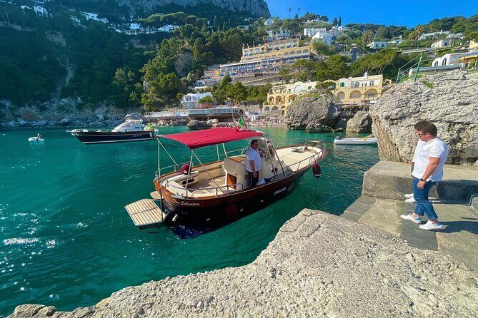 Capri tour with "Gozzo" (3 hours) - The Sum Up