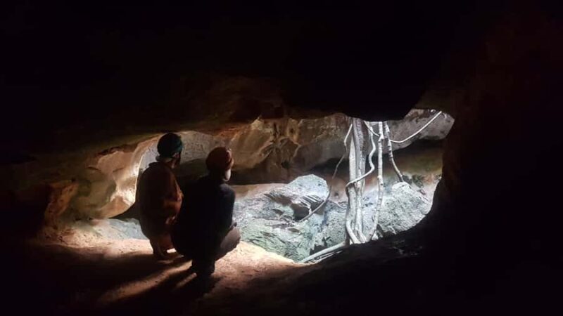Capricorn Caves: 120 Minute Capricorn Adventurer Tour - Key Points