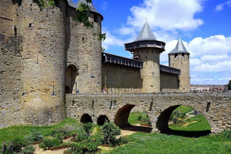 Carcassonne: Private Guided Tour of the Medieval Fortress - What to Expect from Your Tour