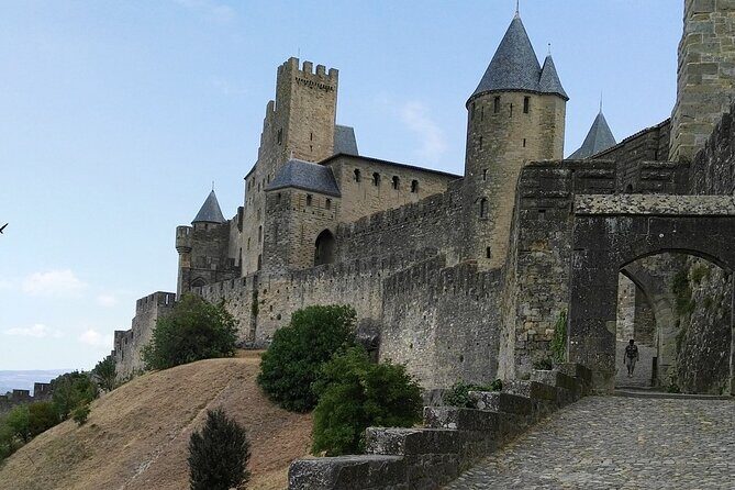 Carcassonne: Secrets of the Castle's Defense Self-Guided Tour - The Itinerary: From City Gates to Basilique Saint Nazaire