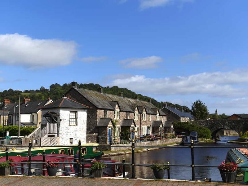 Cardiff: Welsh Castles, Mountains & Steam Railway Day Tour - Exploring the Tour Itinerary in Detail