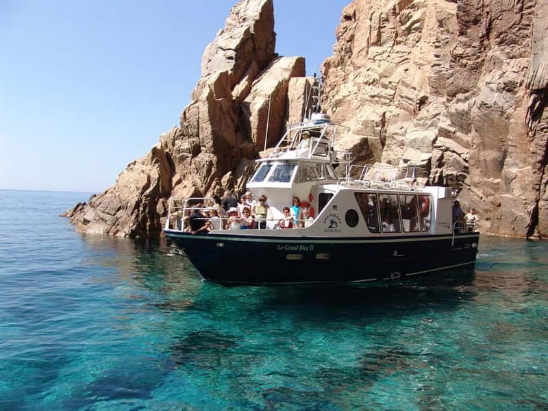 Cargèse: Calanques of Piana on a family boat - The Sum Up