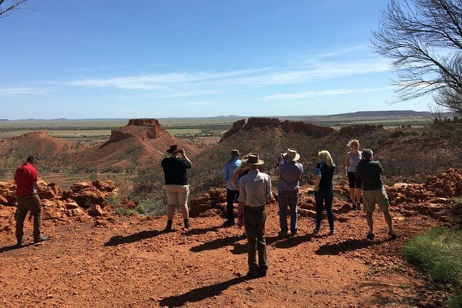 Carisbrooke Station and Dinosaur Stampede Day Tour from Winton - Who Should Book This Tour?