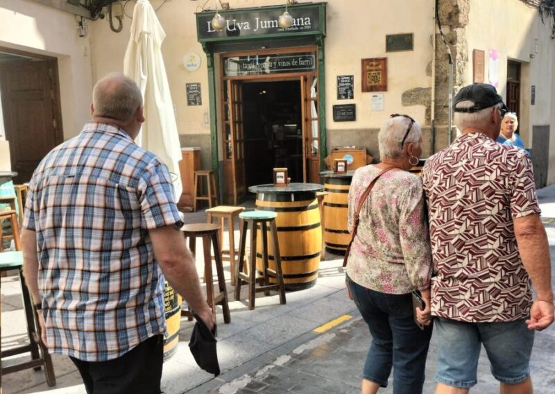 Cartagena: Guided Walking Tour with Tapas and Drinks - The Heart of the Tour: What to Expect