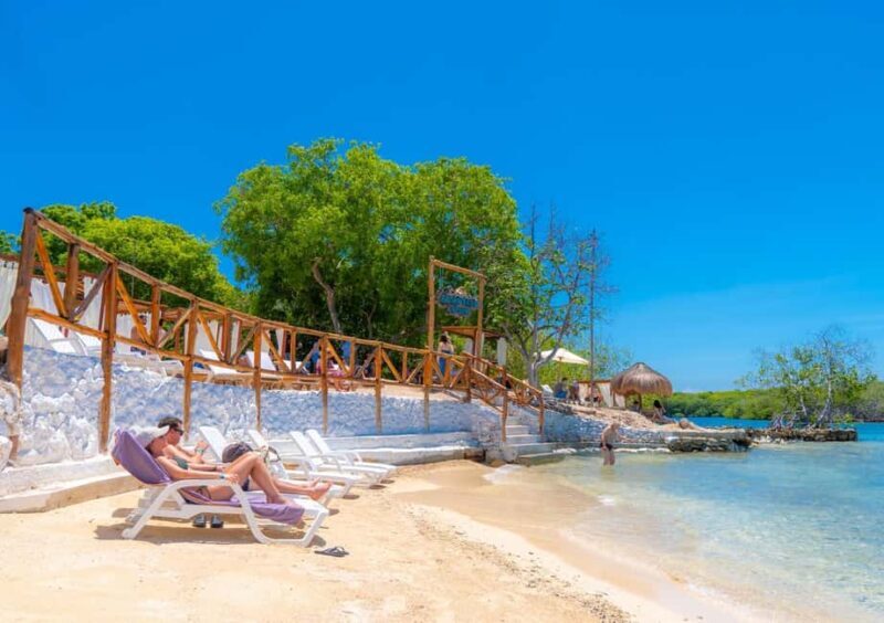 Cartagena: Rosario Islands Day Tour with Snorkel & Lunch - Key Points