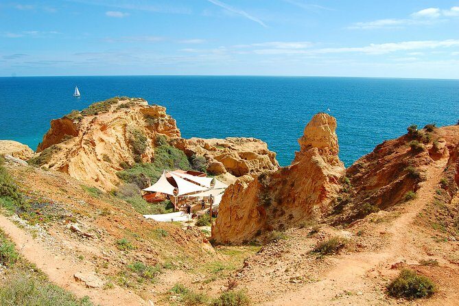 Carvoeiro and Silves Premium - Shared small group > VTours Algarve - Historical Insights: Ermida and Fort