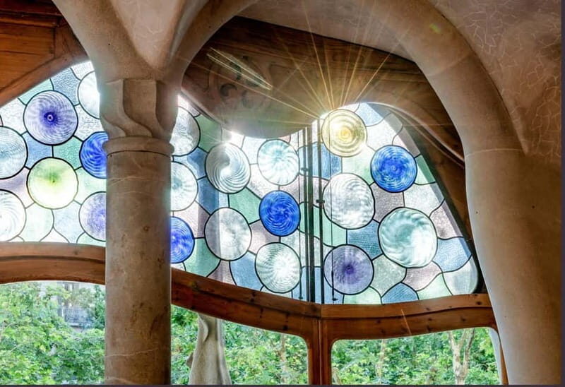 Casa Batlló First Access Tour With Sagrada Família Upgrade - Key Points
