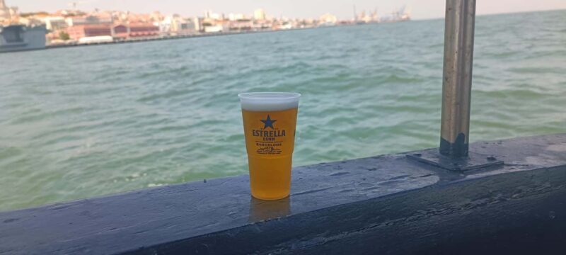 Cascais Coastal Secrets: 90-Minute Cruise with Free Drinks - Key Points