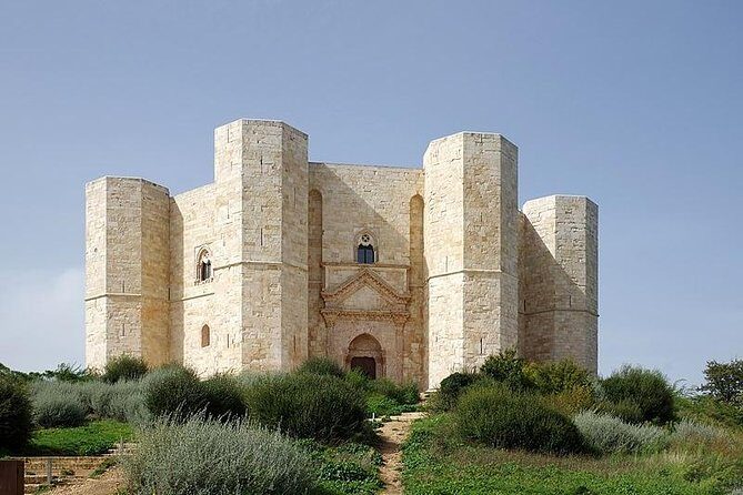 Castel del Monte, between wonder and mystery - Discovering Castel del Monte: A Journey into Wonder