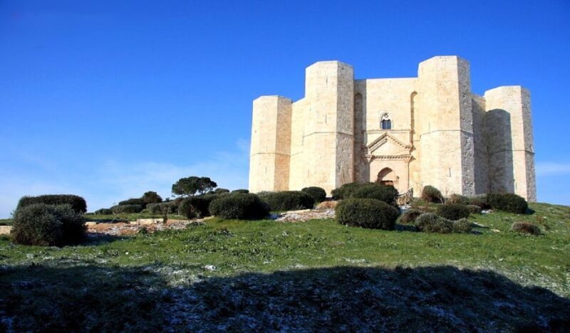 Castel del Monte Tour with transfer from Trani - FAQs