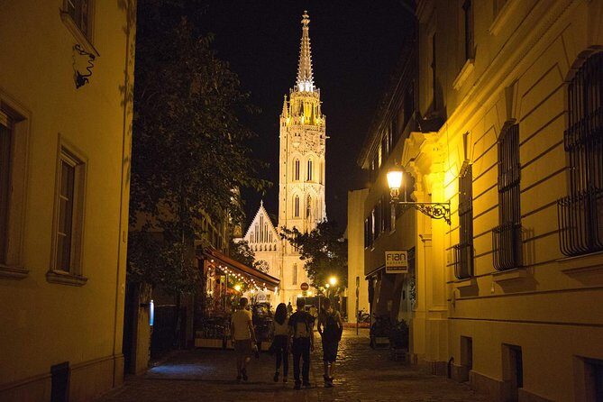 Castle District tour with Matthias Church Ticket & Cake & Coffee - Who Will Love This Tour?