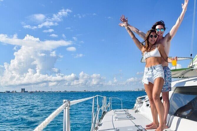 Catamaran Cancun to Isla mujeres Lunch OpenBar and Snorkeling - An In-Depth Look at the Catamaran Tour Experience