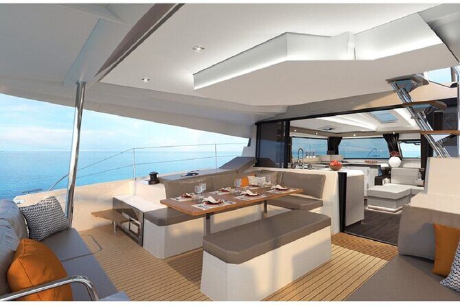 Catamaran cruise in the Frioul Archipelago in Marseille - Key Points