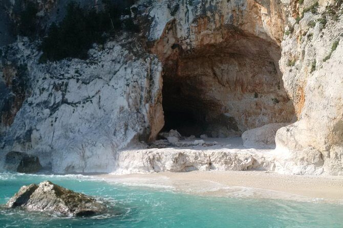 Catamaran Day Trip to the Cale di Orosei with Lunch - FAQs