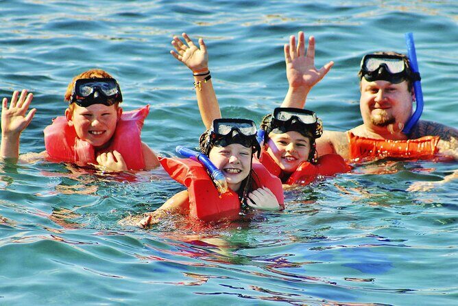 Catamaran family friendly Tour to Isla Mujeres with lunch - Who This Tour Is Perfect For