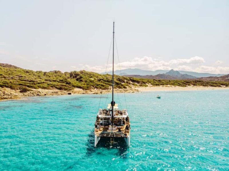 Catamaran half-day excursion - An In-Depth Look at the Catamaran Half-Day Excursion